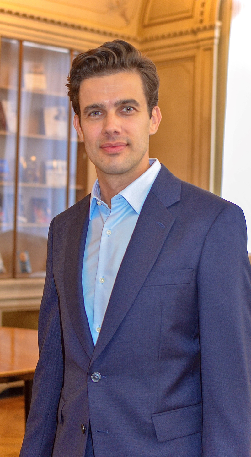 Marc Roux | CNRS Terre & Univers